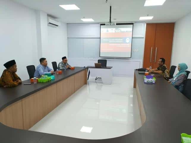 Tim Riset BLU UIN Gus Dur Kunjungi UPT Kewirausahaan Udinus Semarang