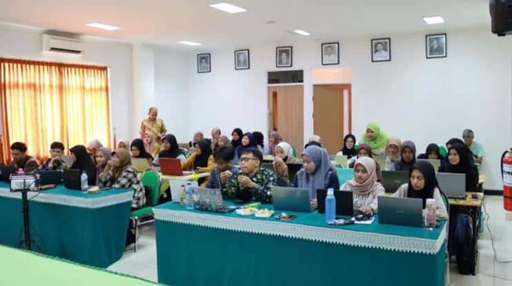 Tingkatkan Kompetensi Mahasiswa Program Studi PGMI UIN Gus Dur Adakan Pelatihan Media Ajar 3D ...